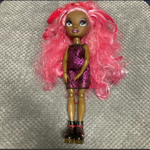 rainbow high | Toys | Rainbow High Daria Roselyn Rose Pinkish Red ...